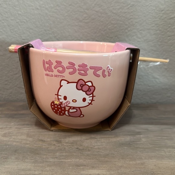 Hello Kitty | Kitchen | Sale Hello Kitty Ceramic Bowl With Chopsticks ...